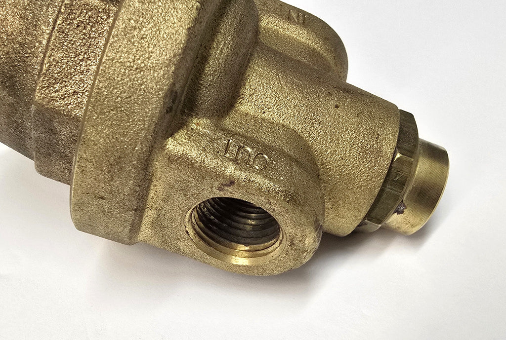 Cash Valve Type A360 1/2" Regulator Set 14 PSI. Range 2-25 Max 400 PSI ...