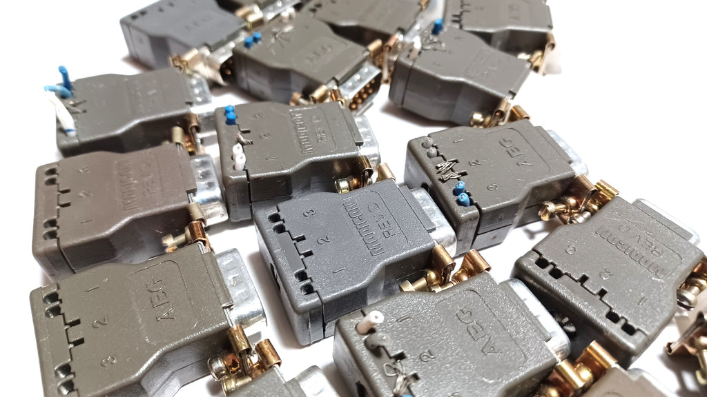 Modicon AEG Modbus 9-Pin Connectors ( Lot of 22 ) - Used – PLC BARN